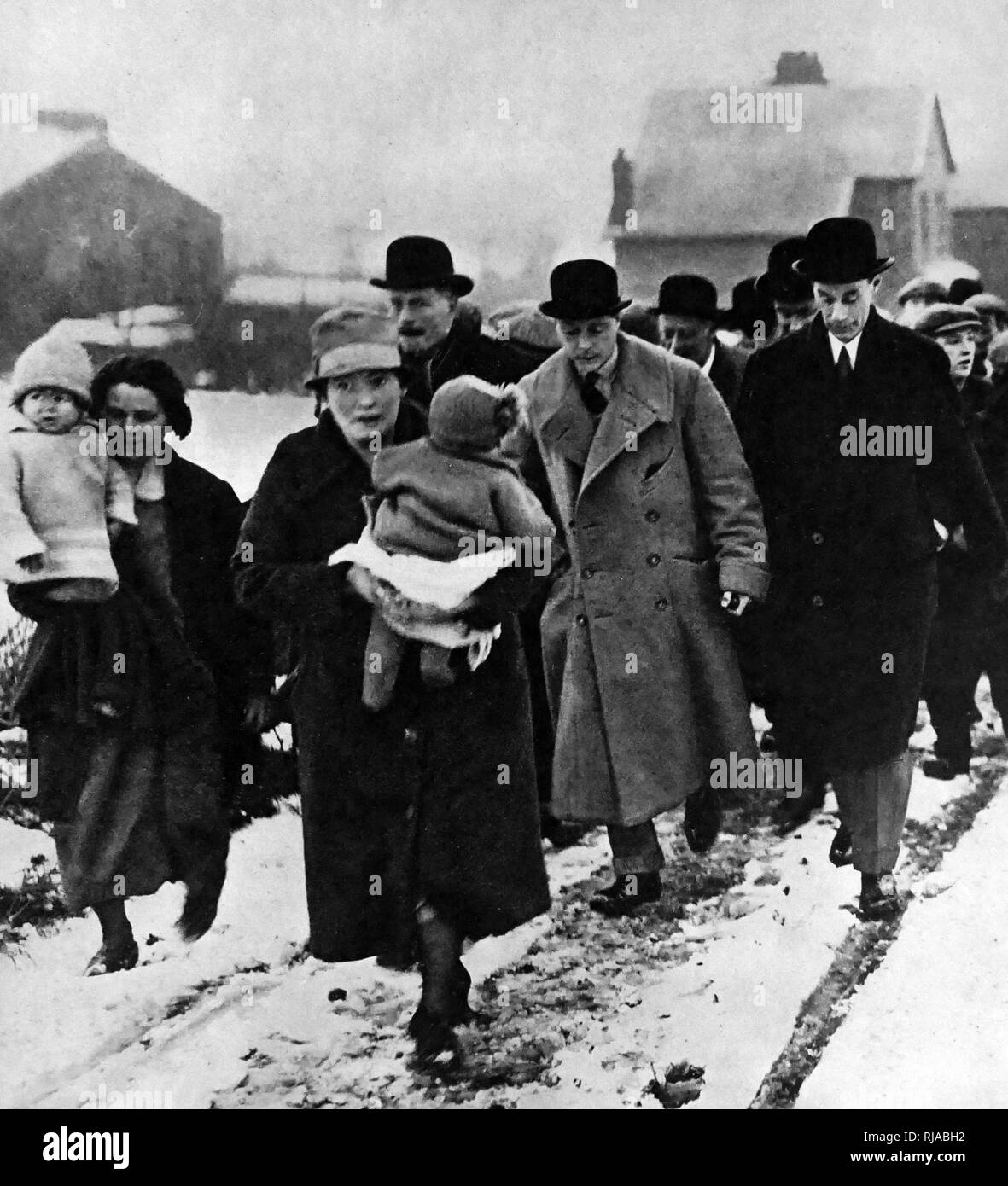 Edward Prince of Wales, trudging through the snow at Winlaton a poor ...