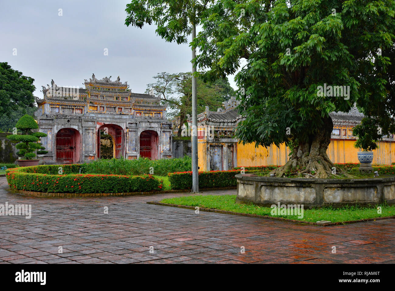 The Tho Chi Gate in the Dien Tho Residence complex in the Imperial City ...