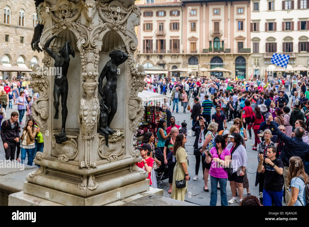 Many tourists gathering on Piazza della Signorina Stock Photo - Alamy