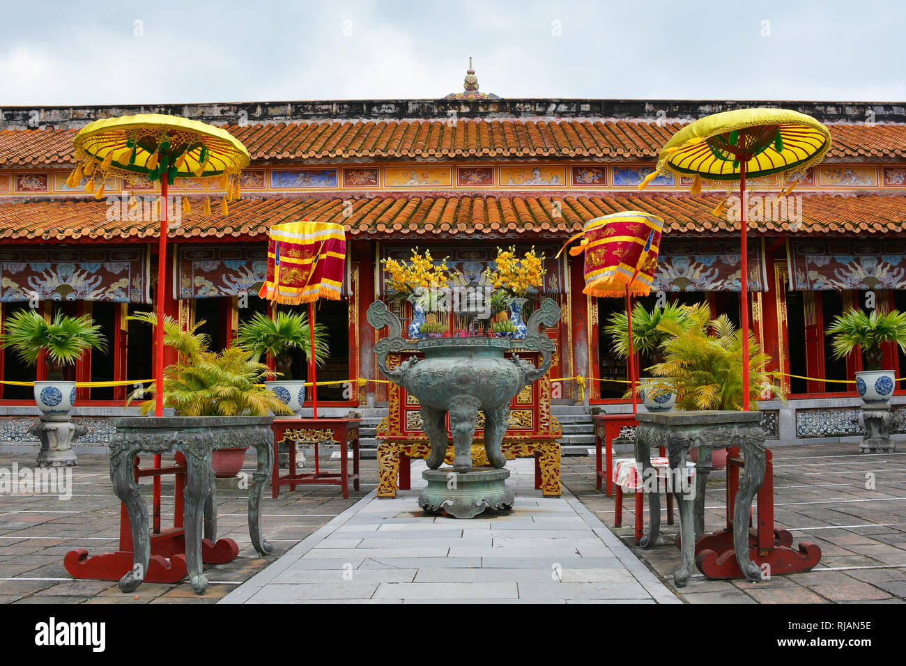 The To Mieu Temple in the Imperial City, Hue, Vietnam Stock Photo - Alamy