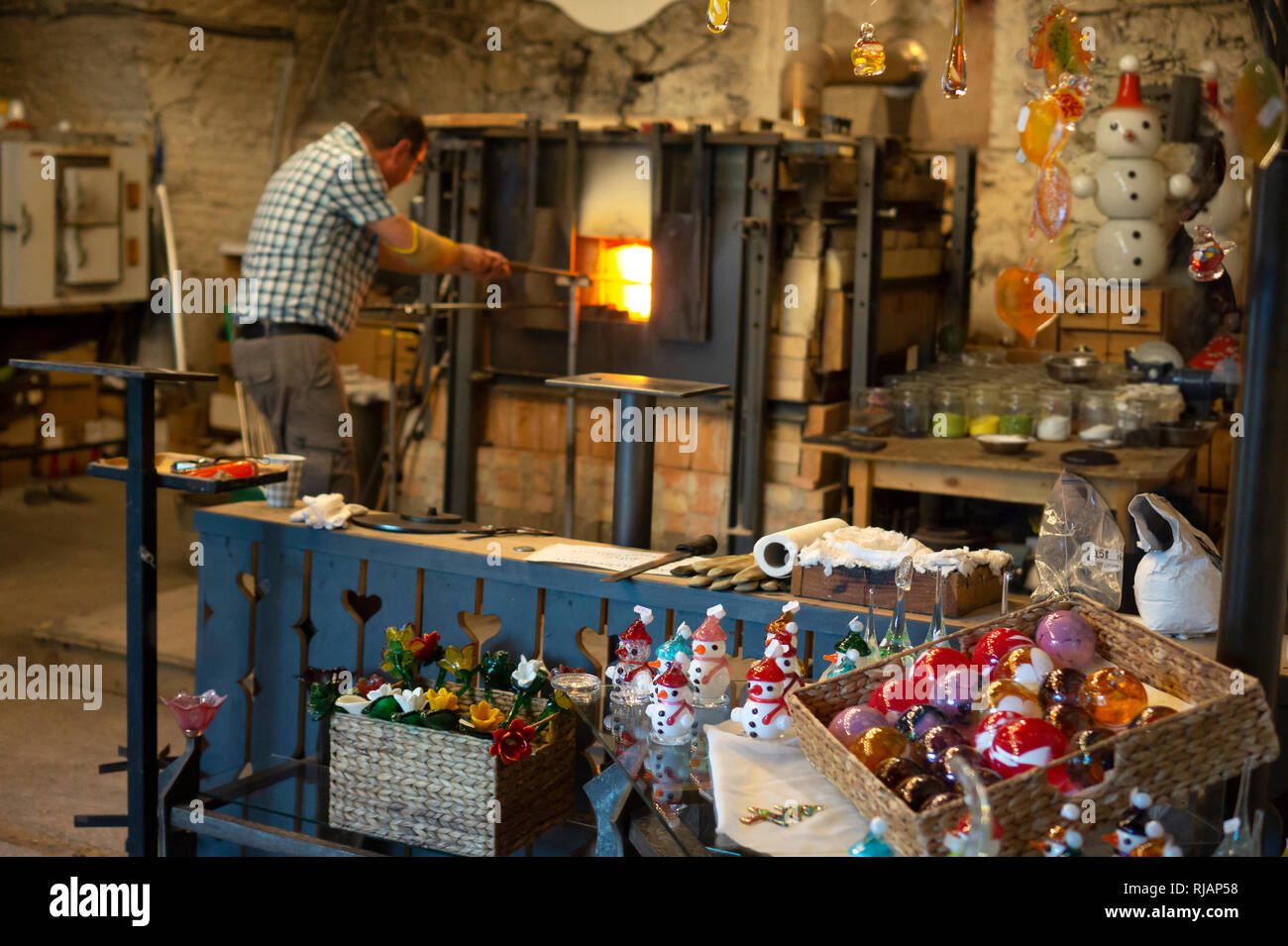 Glass making process hi-res stock photography and images - Alamy