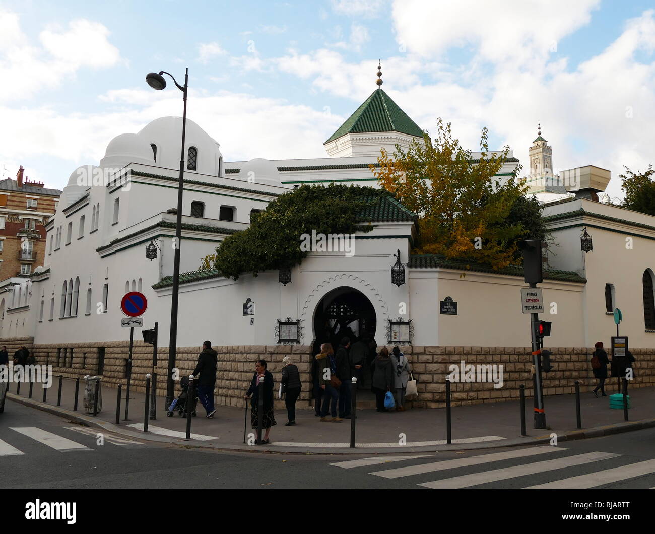 The Grande Mosquée de Paris (commonly known as The Paris Mosque or The ...