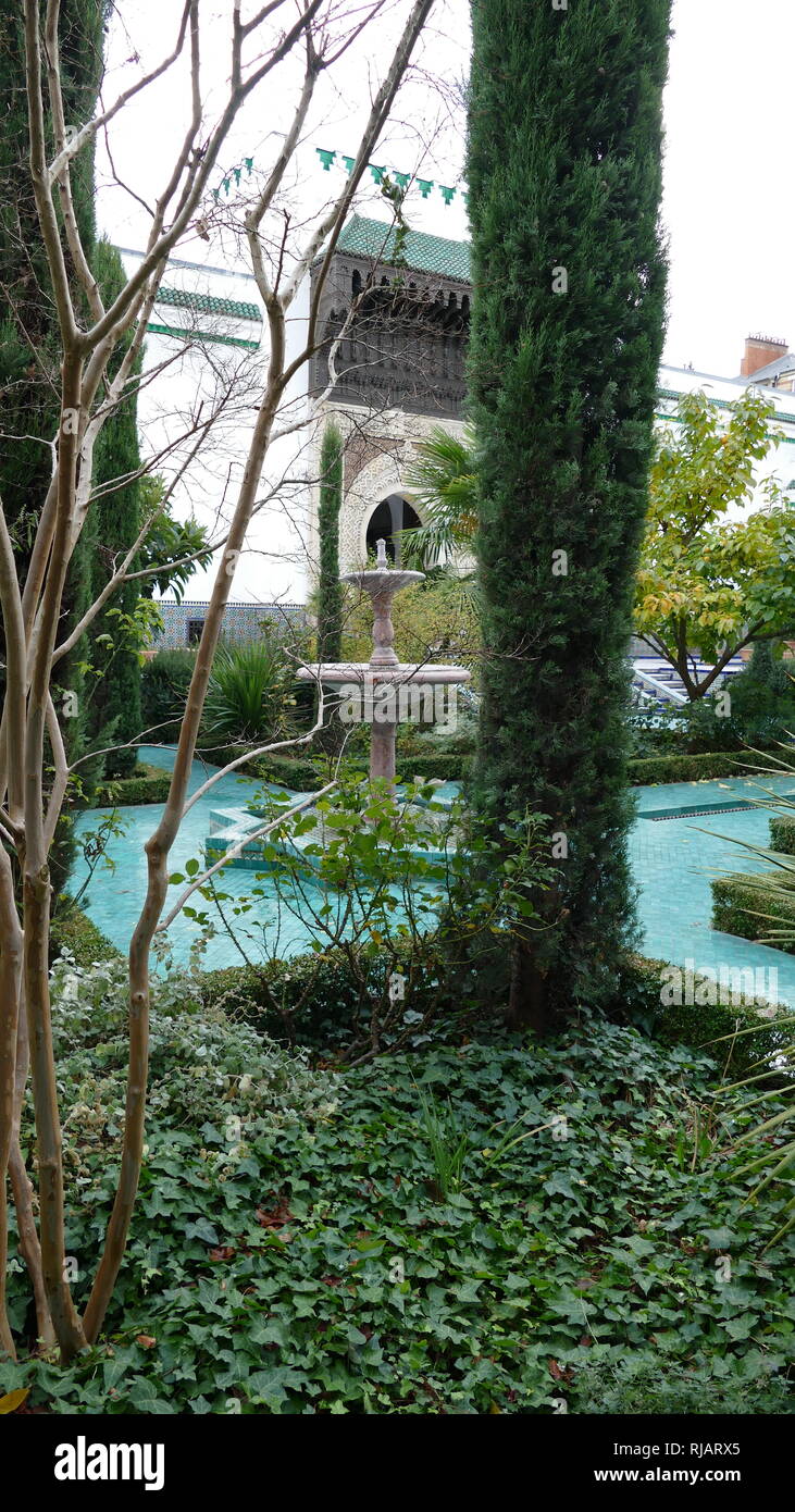 The Grande Mosquée de Paris (commonly known as The Paris Mosque or The ...