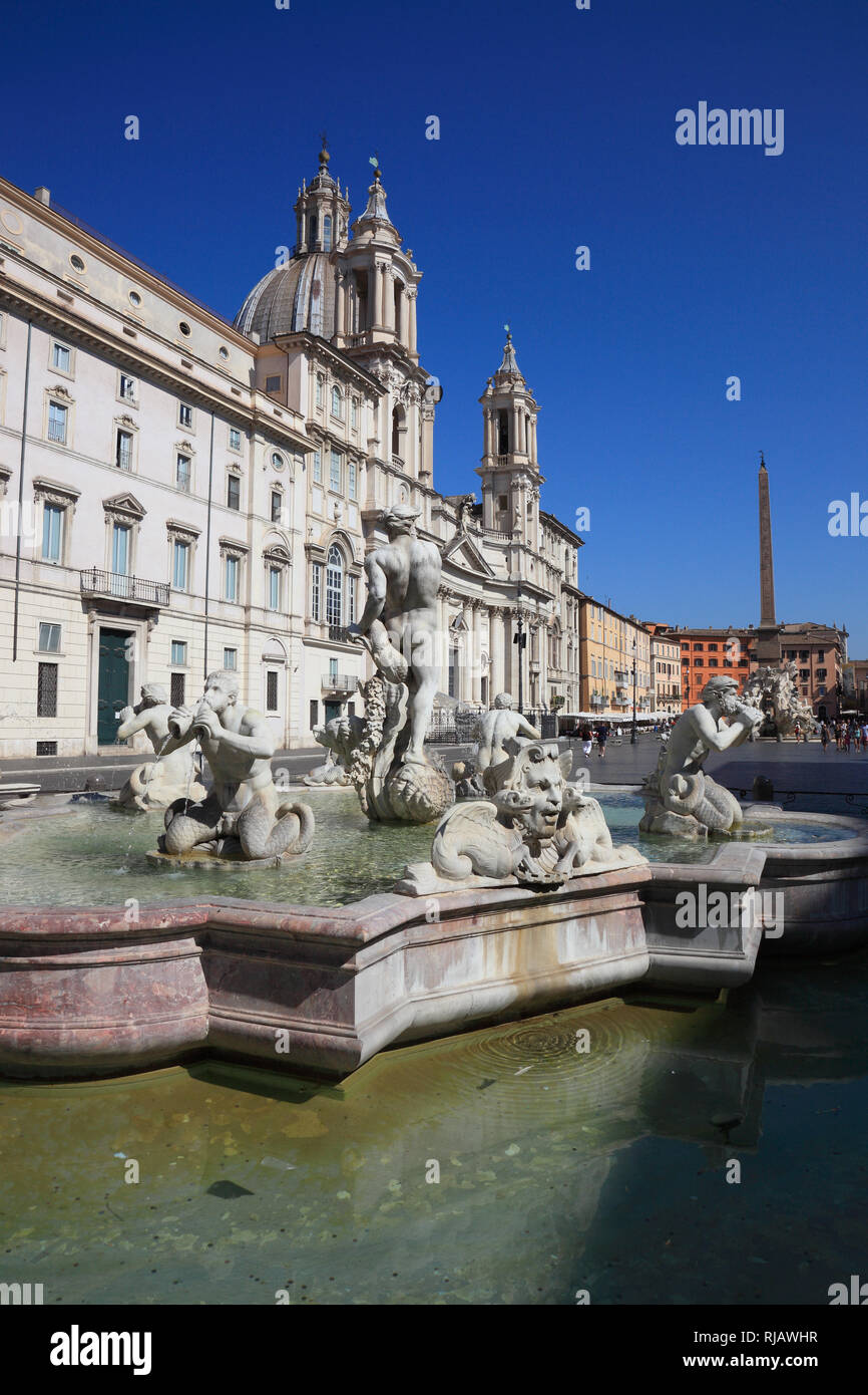 Fontana del Moro, Moor Fountain, church Sant’Agnese in Agone, Piazza ...