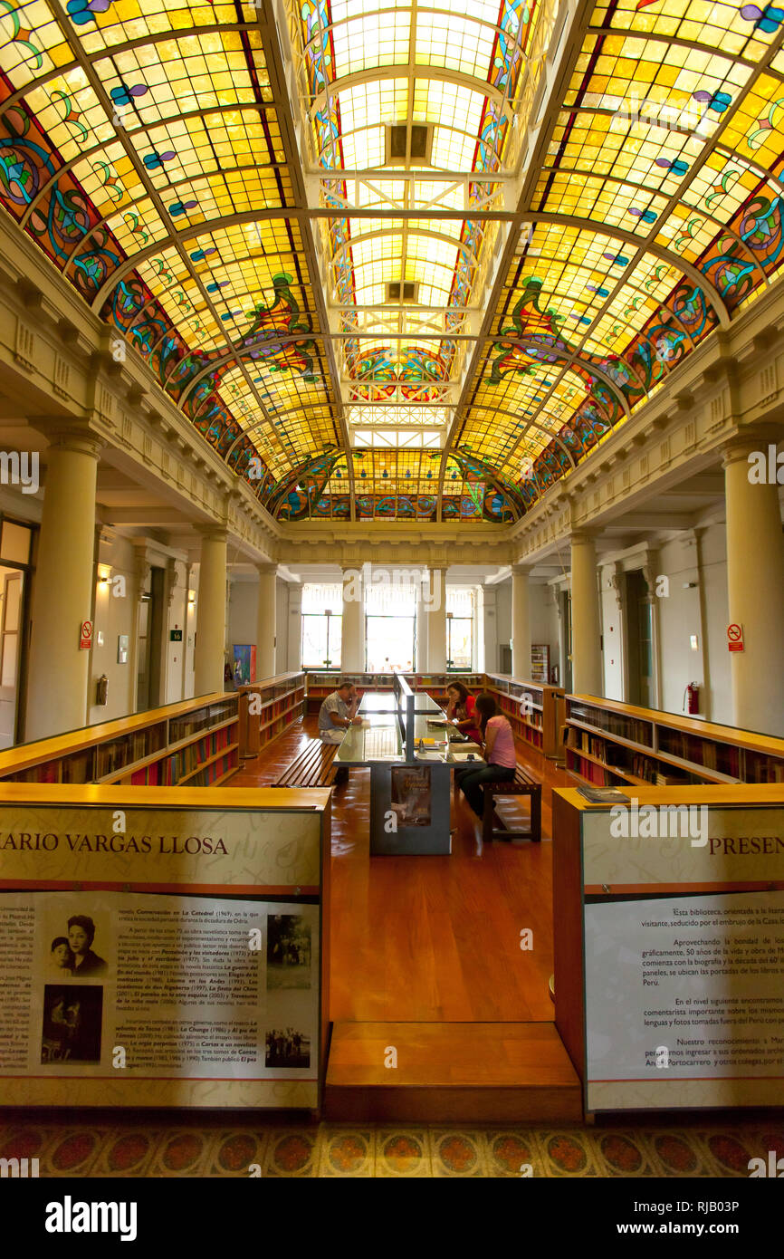 National Library of Peru in Lima Stock Photo - Alamy