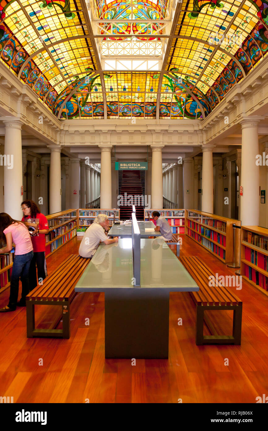 National Library of Peru in Lima Stock Photo - Alamy