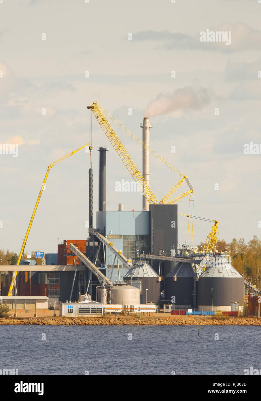 Waste to energy energy from waste process generating energy hi-res ...