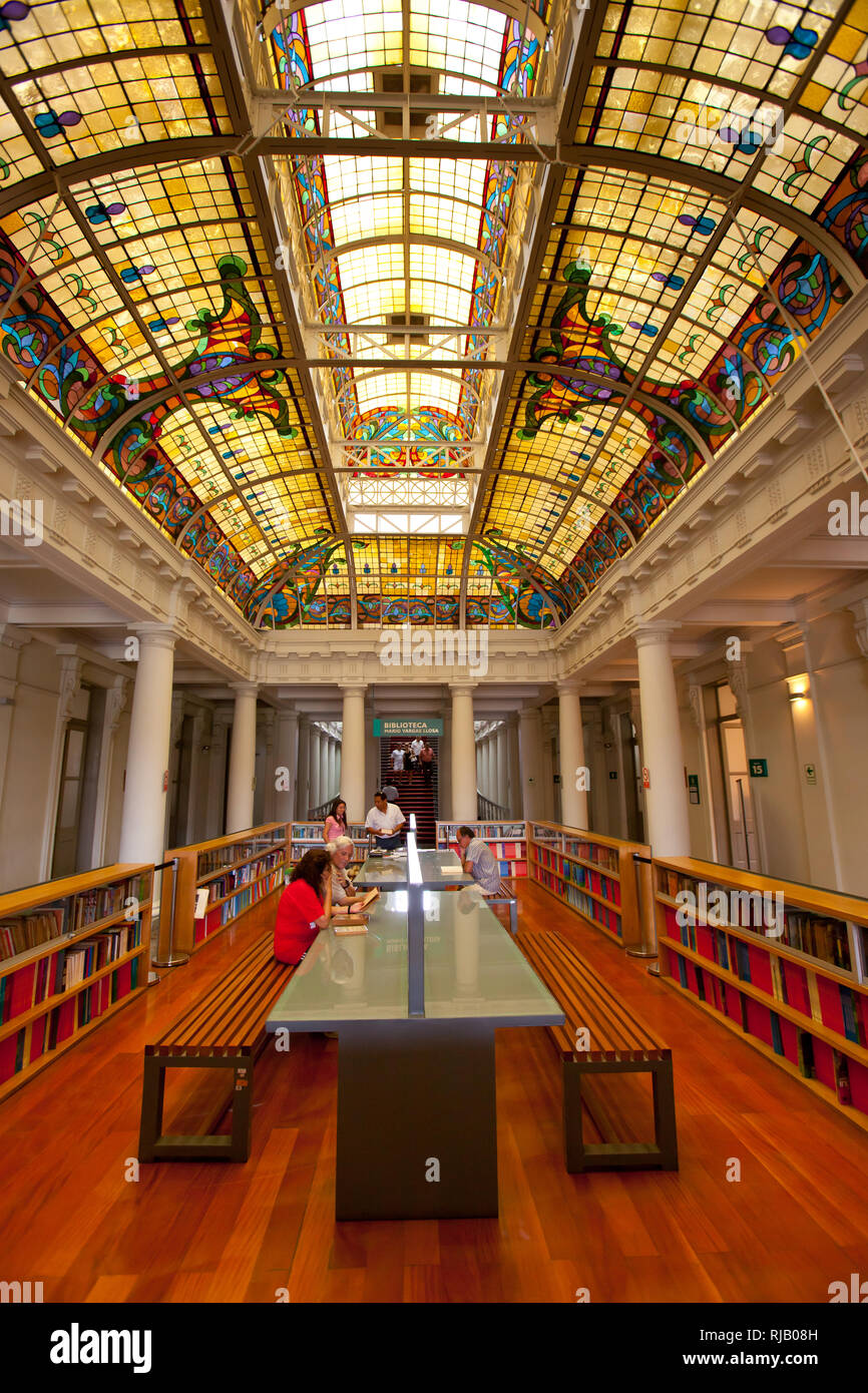 National Library of Peru in Lima Stock Photo - Alamy
