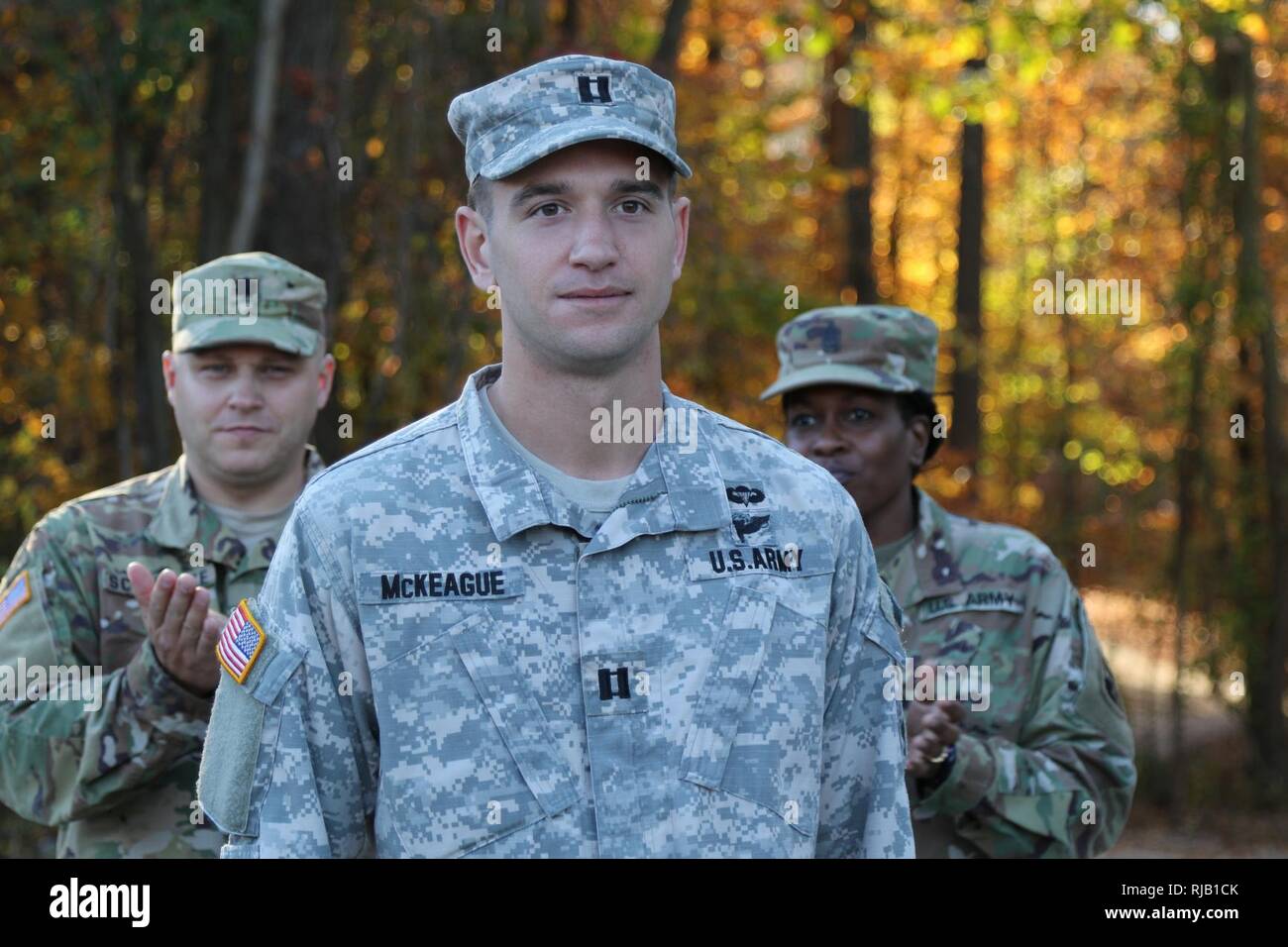 Soldier from the 58th Expeditionary Military Intelligence Brigade (EMIB ...