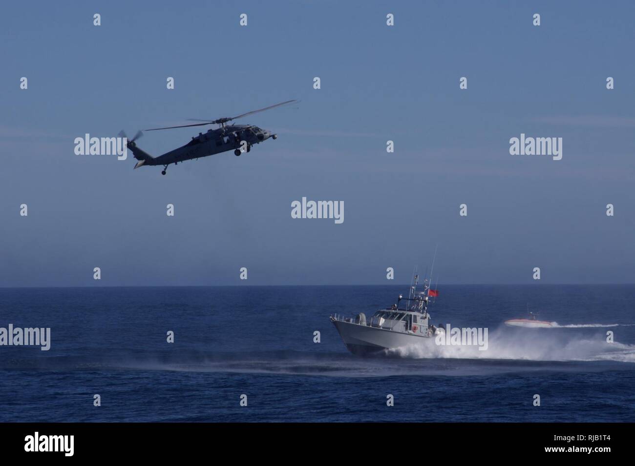 PACIFIC OCEAN (Nov. 4 2016) A Guardian Fast Patrol Craft (CAW 1 ...