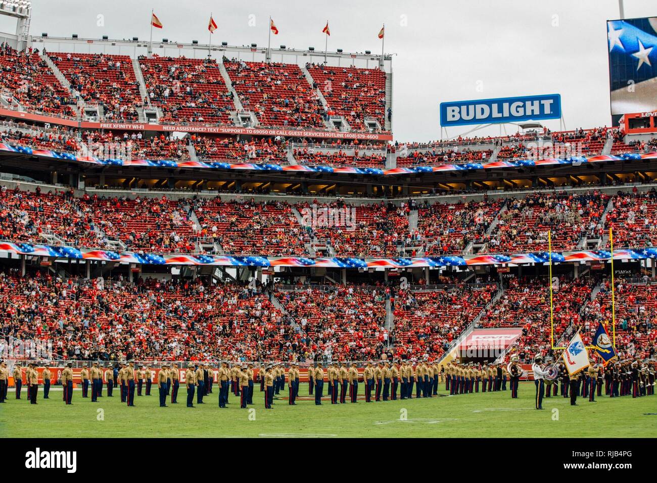 Usmc hymn hi-res stock photography and images - Alamy