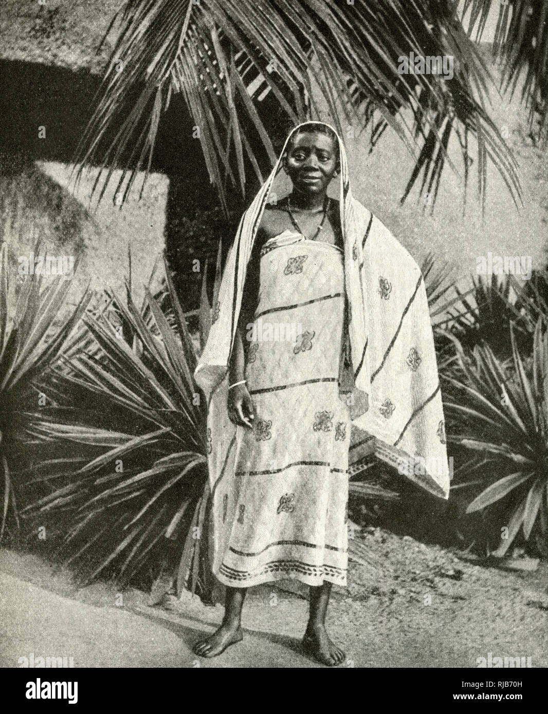 Swahili woman, Zanzibar peninsula, Tanzania, East Africa Stock Photo ...