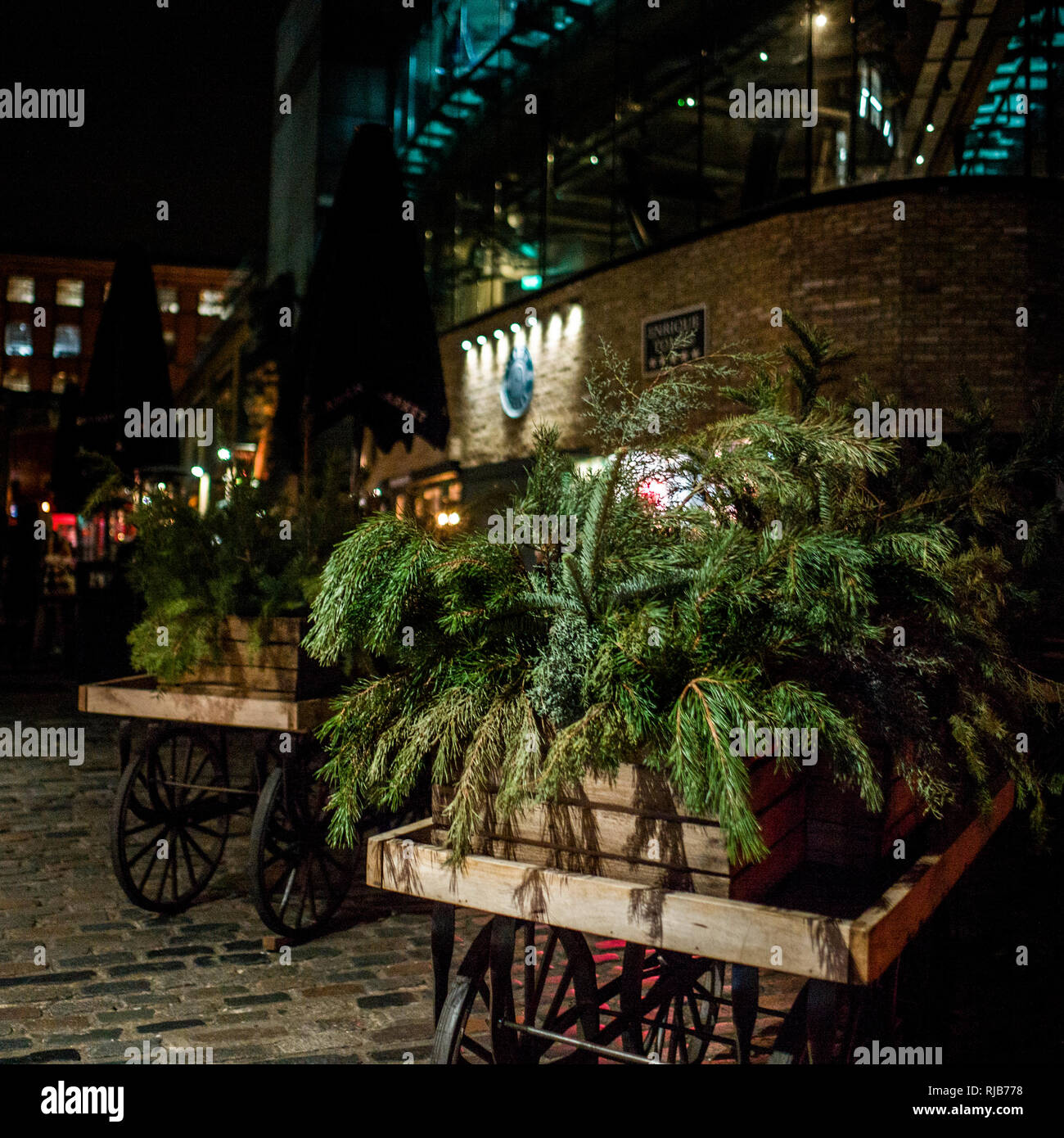 Camden indoor market stalls hi-res stock photography and images - Alamy