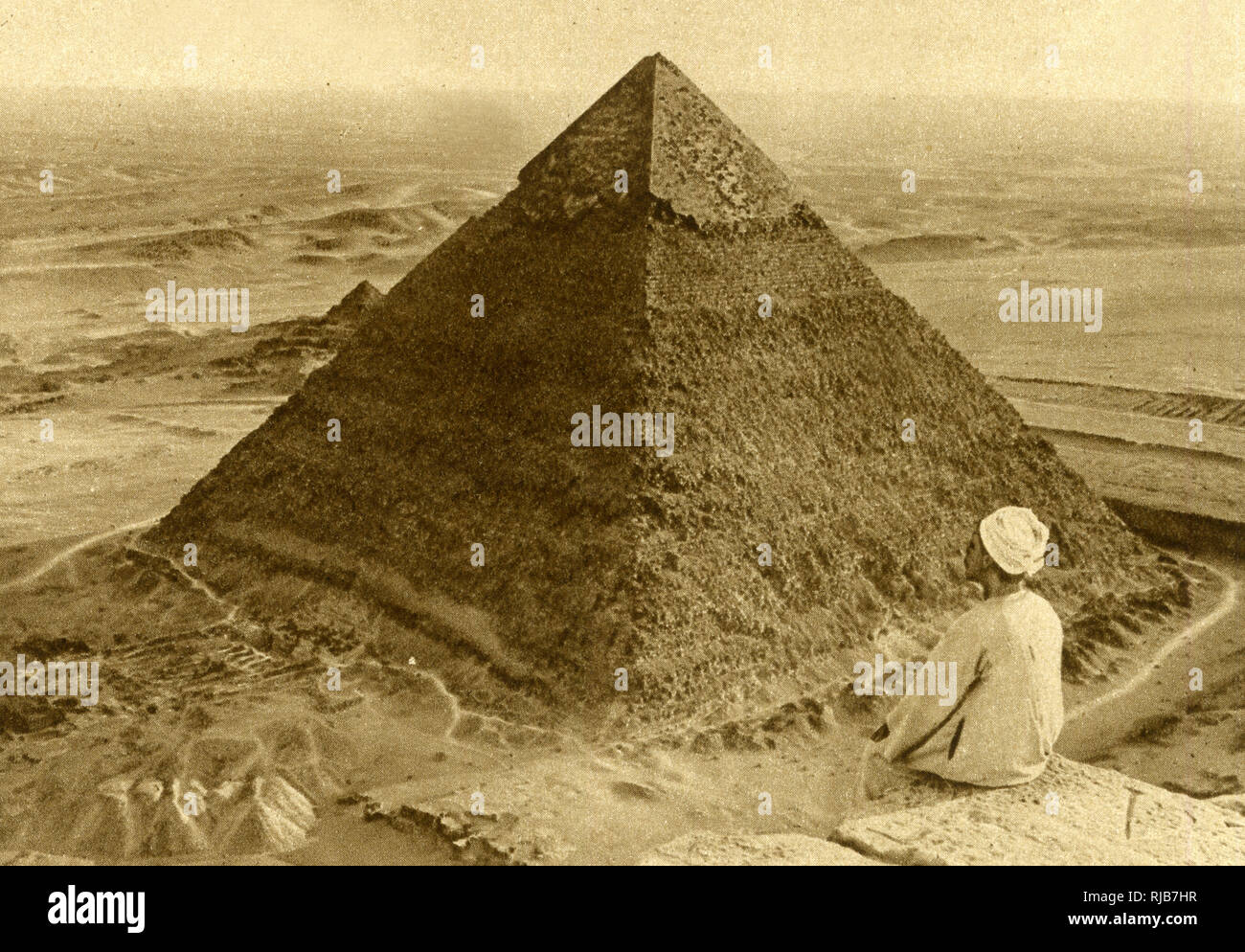 Cairo pyramids aerial hi-res stock photography and images - Alamy