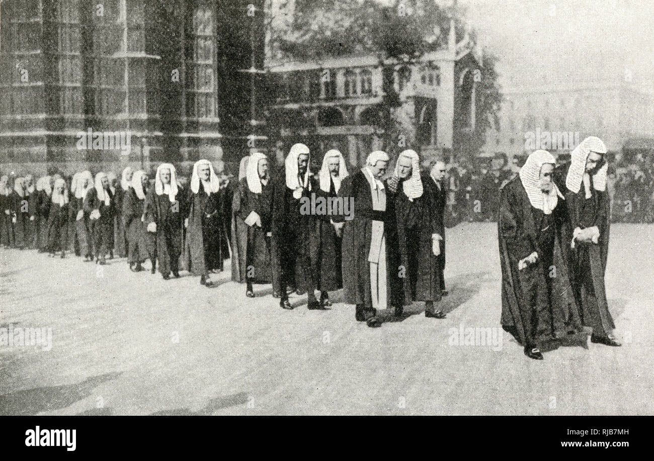 World judge wig hi-res stock photography and images - Alamy