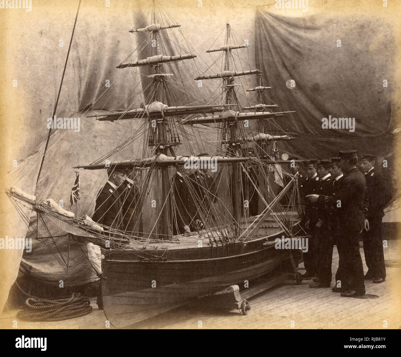 Royal navy cadets hi-res stock photography and images - Alamy