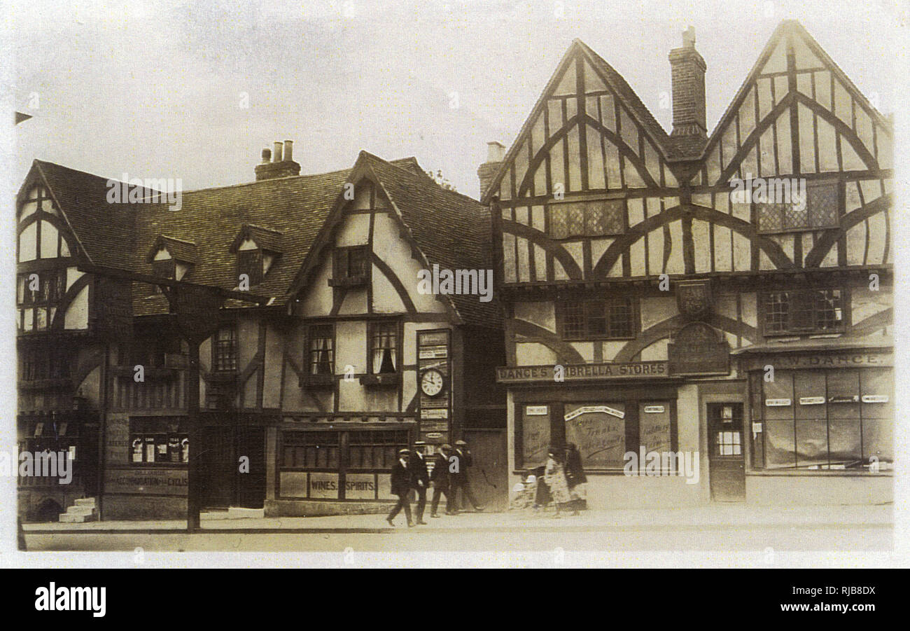 Ye Olde Chequers Inn, Tonbridge, Kent Stock Photo - Alamy
