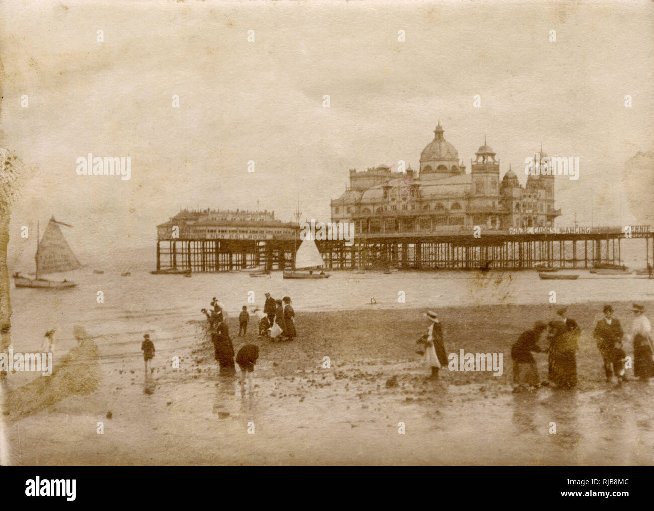 1900s victorian pier hi-res stock photography and images - Alamy