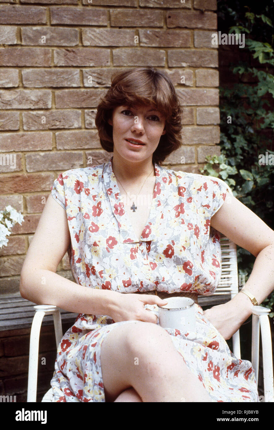 British actress 1950 hi-res stock photography and images - Alamy