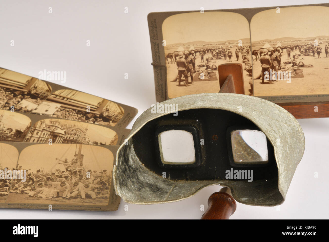 Victorian stereoscopic viewer with a view of troops in the South ...