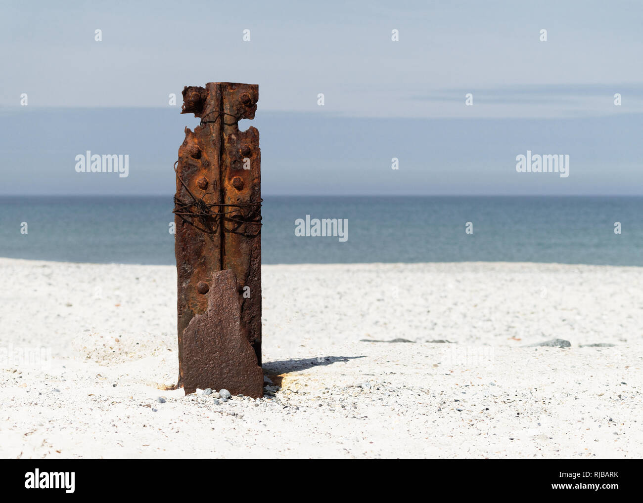 Rust in white beach sand hi-res stock photography and images - Alamy