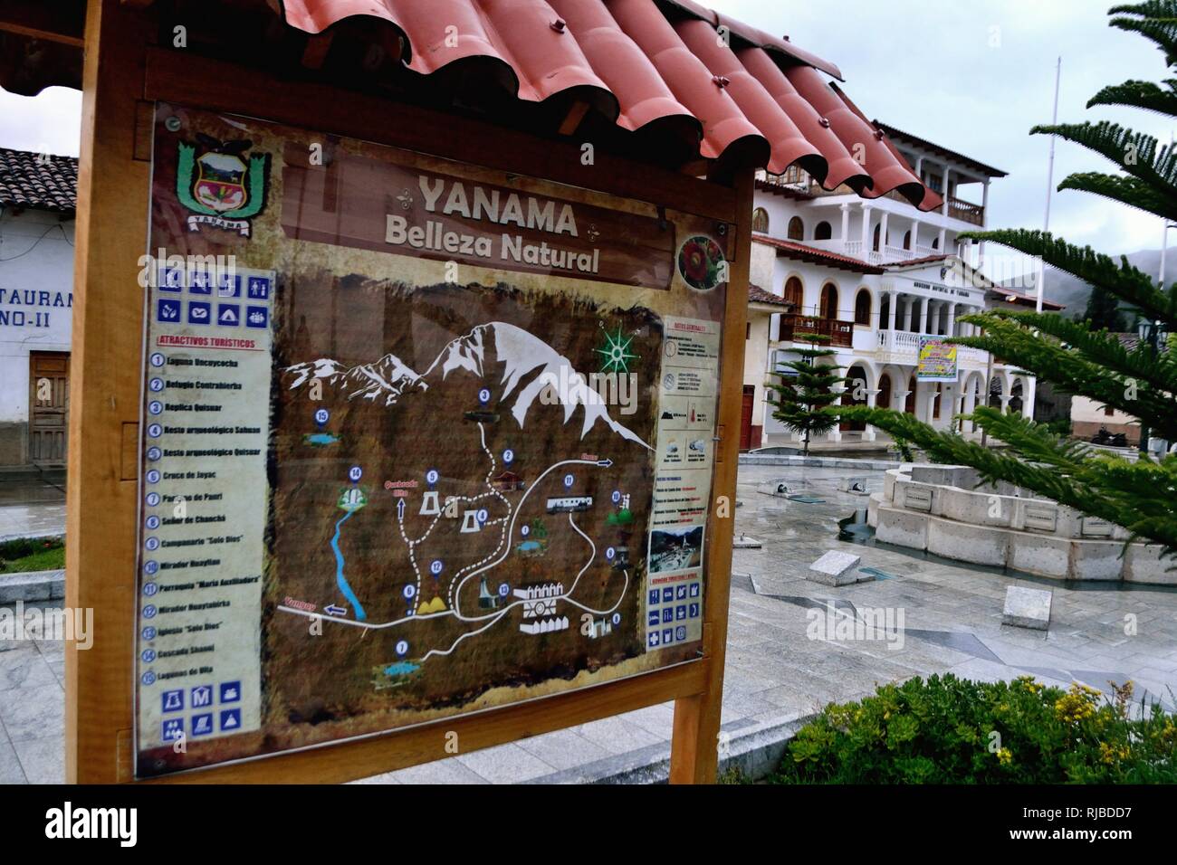 Tourist Map - Main square in YANAMA - National park HUASCARAN ...