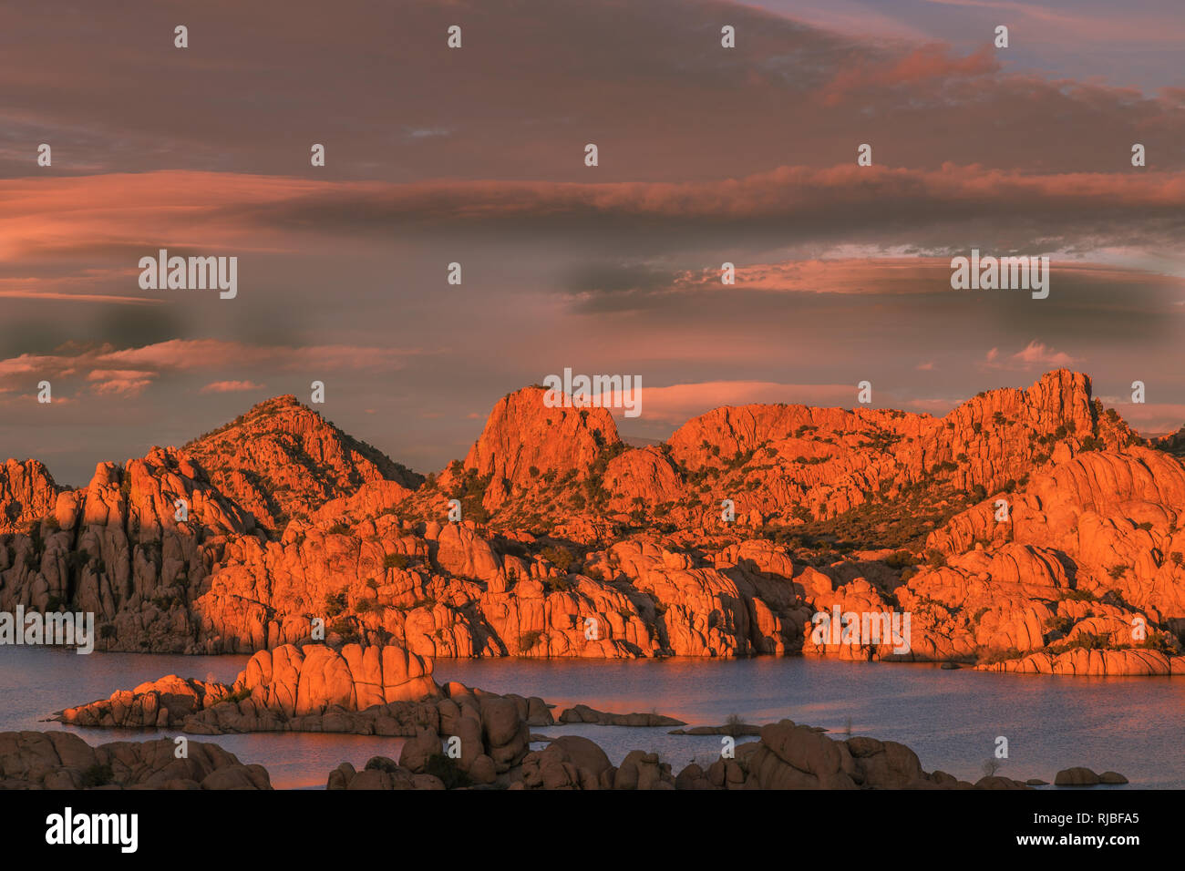 Scenic Watson Lake at Sunset Prescott Arizona Stock Photo - Alamy