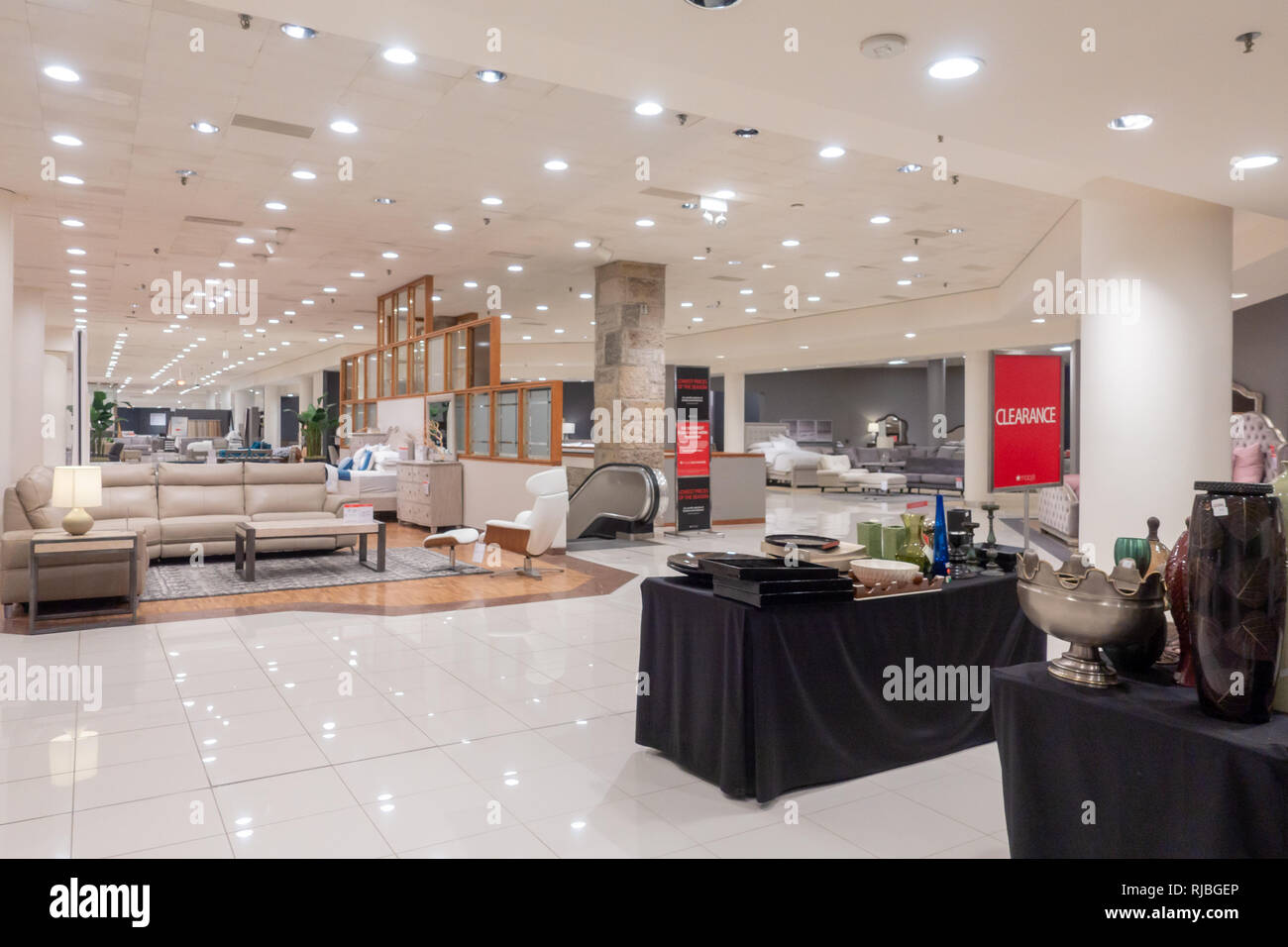 Macys department store inside interior hi-res stock photography and ...