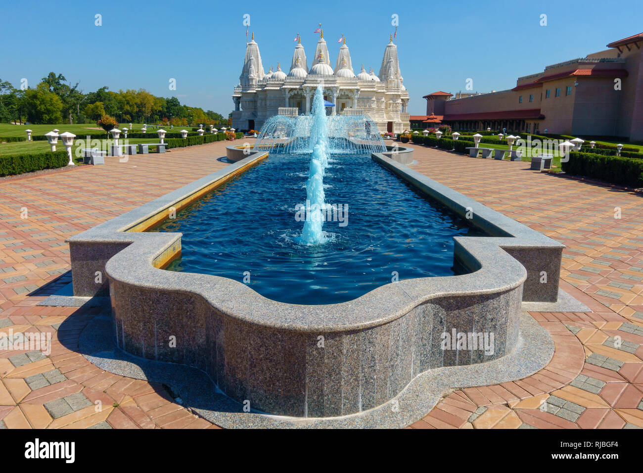 Buddhist temple chicago hi-res stock photography and images - Alamy