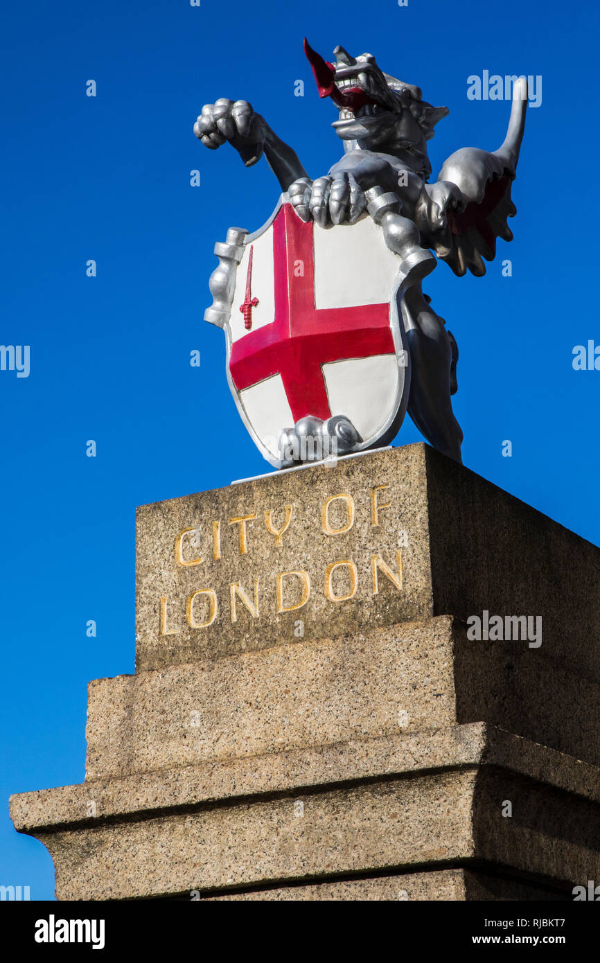 Boundary markers hi-res stock photography and images - Alamy