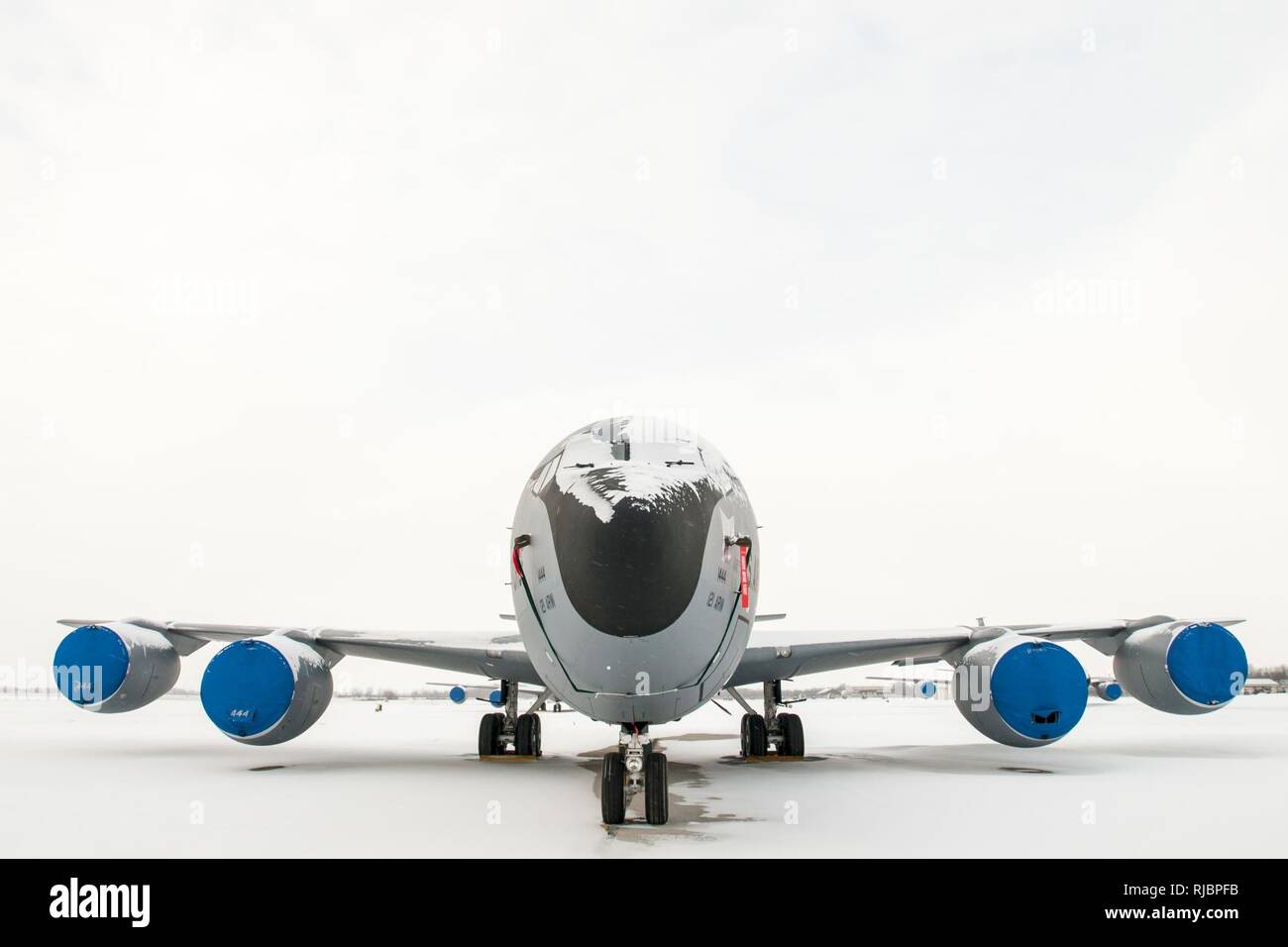 KC-135 Stratotankers assigned to the 121st Air Refueling Wing sit on ...
