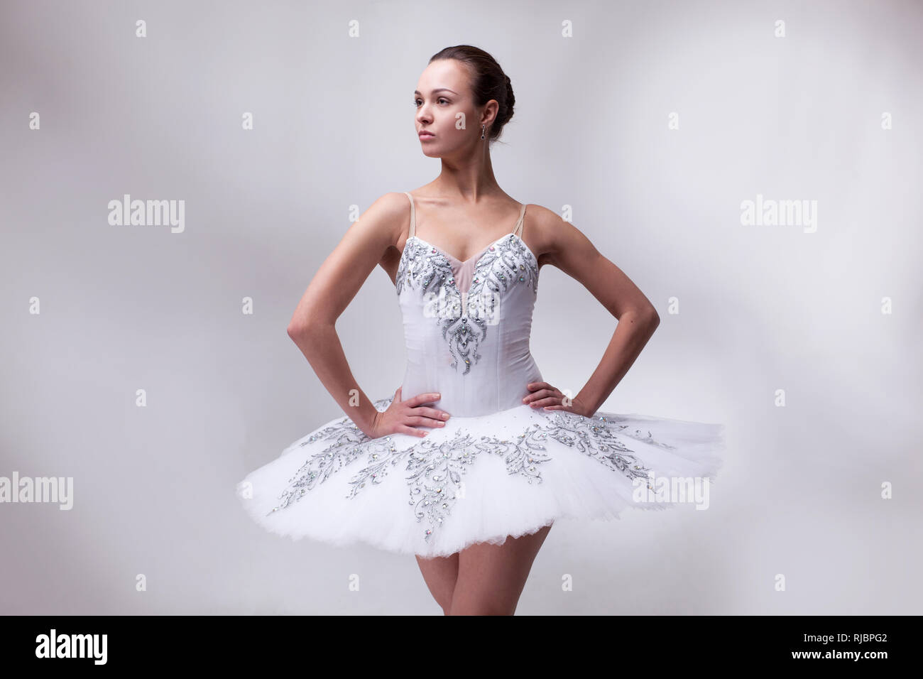 Woman ballet silhouette hi-res stock photography and images - Alamy