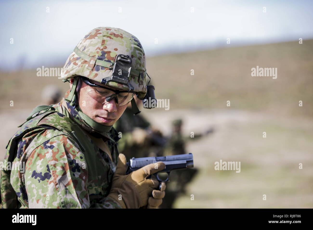 MARINE CORPS BASE CAMP PENDLETON, Calif. – Marines with the 11th Marine ...