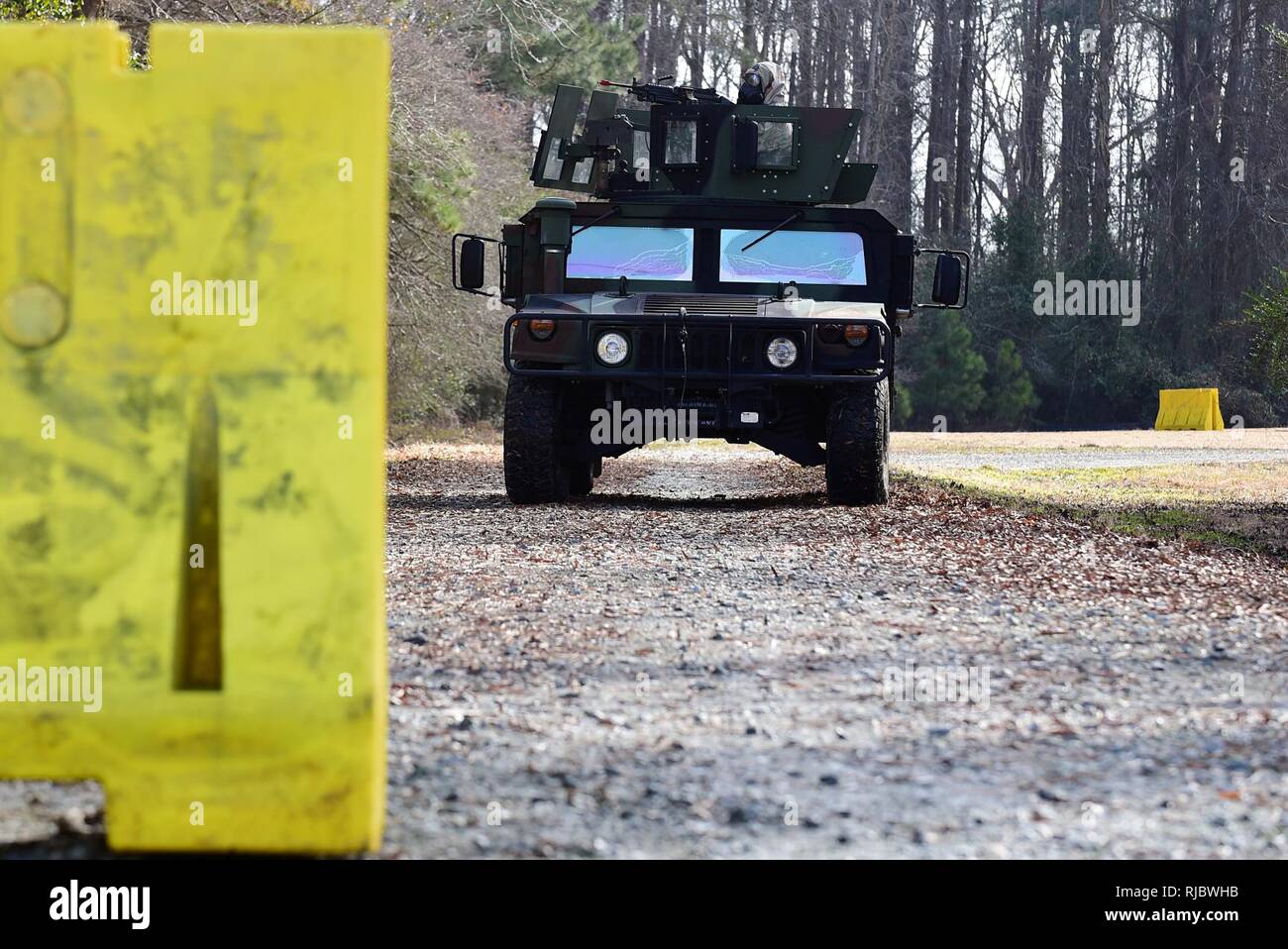 Humvee tow hi-res stock photography and images - Alamy