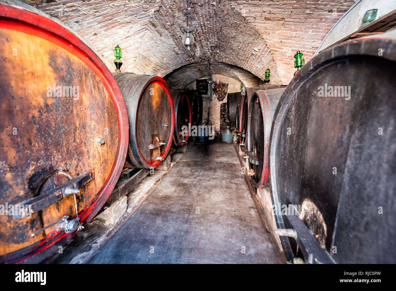 Ancient medieval barrels hi-res stock photography and images - Alamy