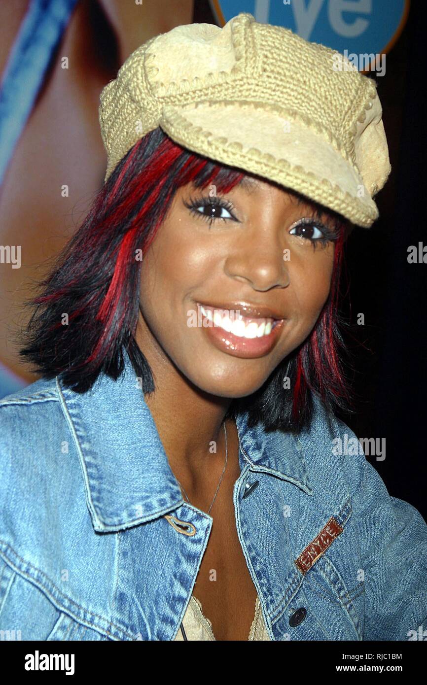 Kelly rowland 2002 hi-res stock photography and images - Alamy