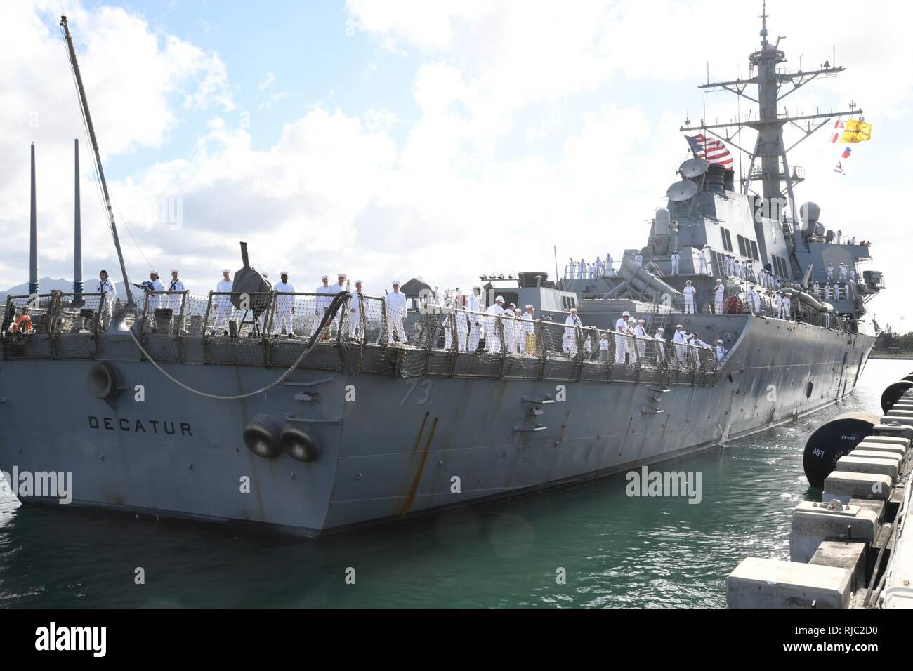 PEARL HARBOR (Nov. 3, 2016) Guided missile destroyer USS Decatur (DDG ...