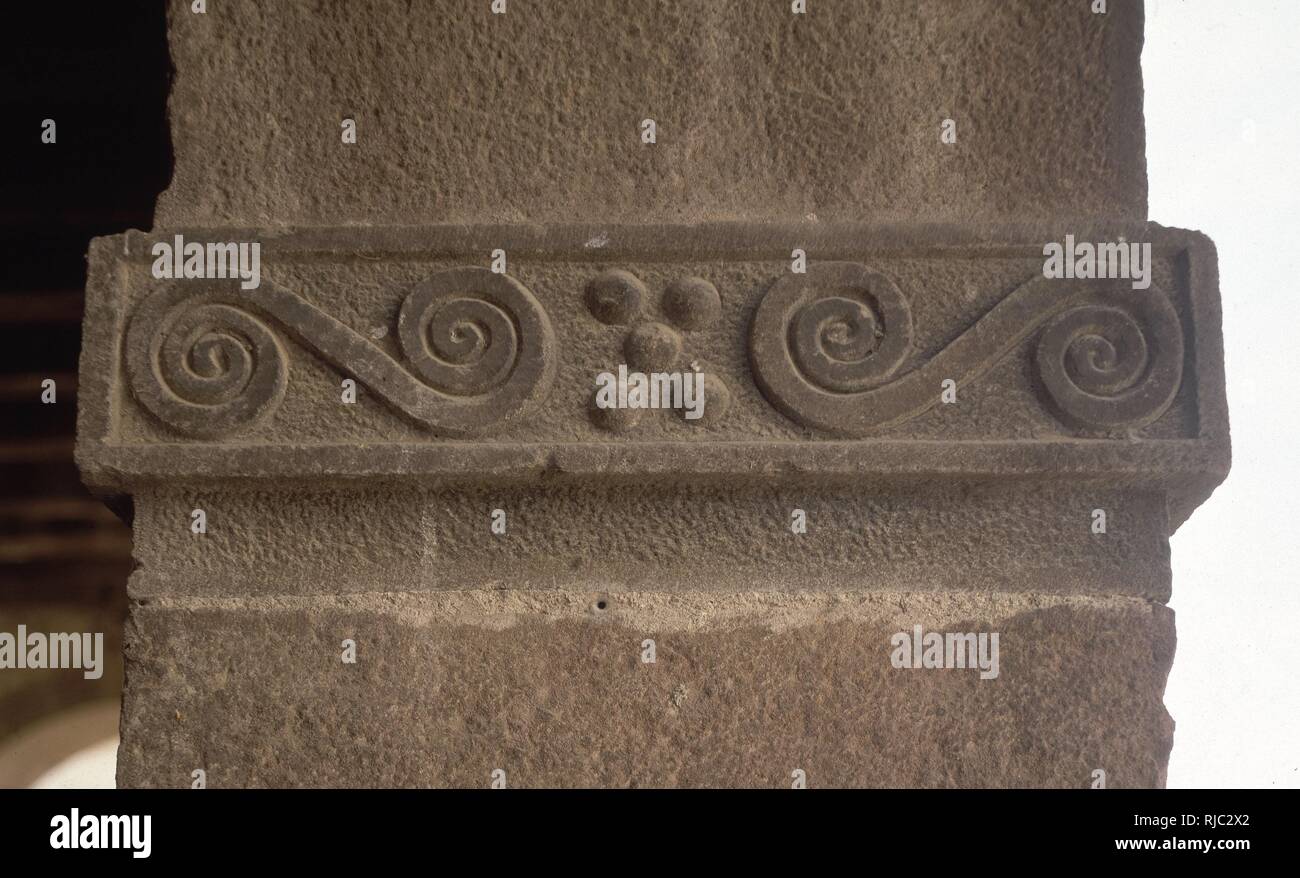 Columna en espiral hi-res stock photography and images - Alamy