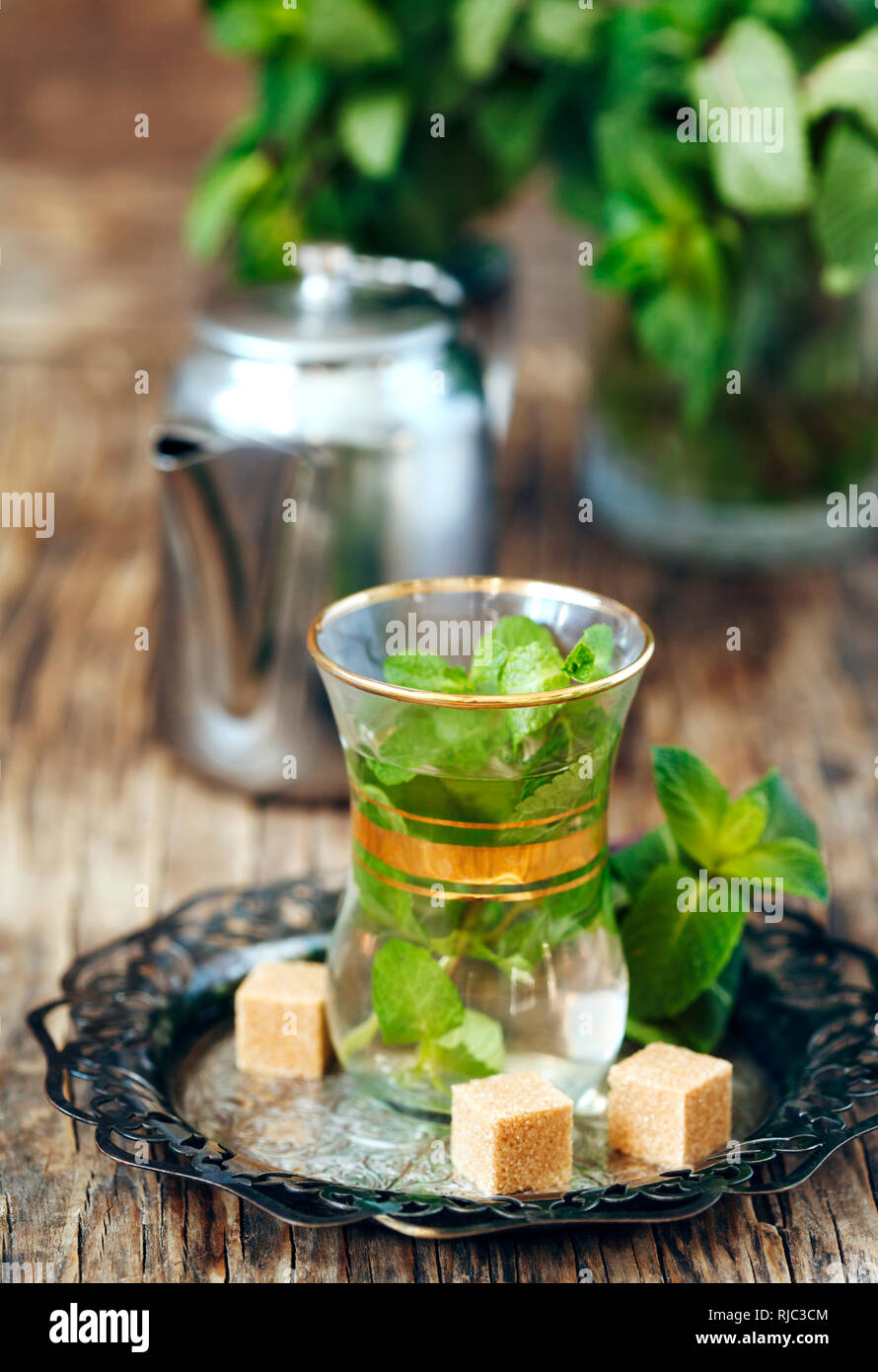 Tea with sugar cubes hi-res stock photography and images - Alamy