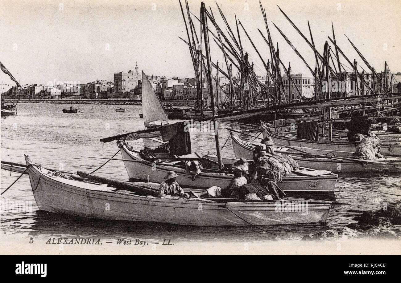 Alexandria, Egypt - Boats moored in the West Bay Stock Photo - Alamy
