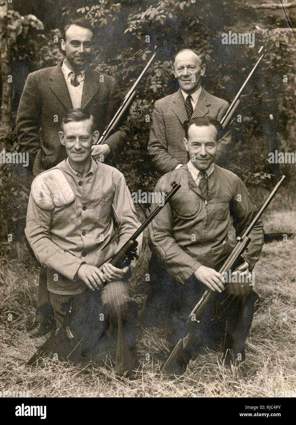 Shooting party 1930s hi-res stock photography and images - Alamy