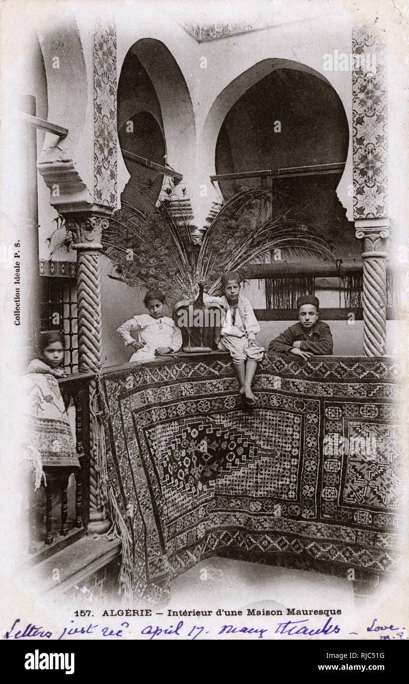 Algerian traditional house hi-res stock photography and images - Alamy