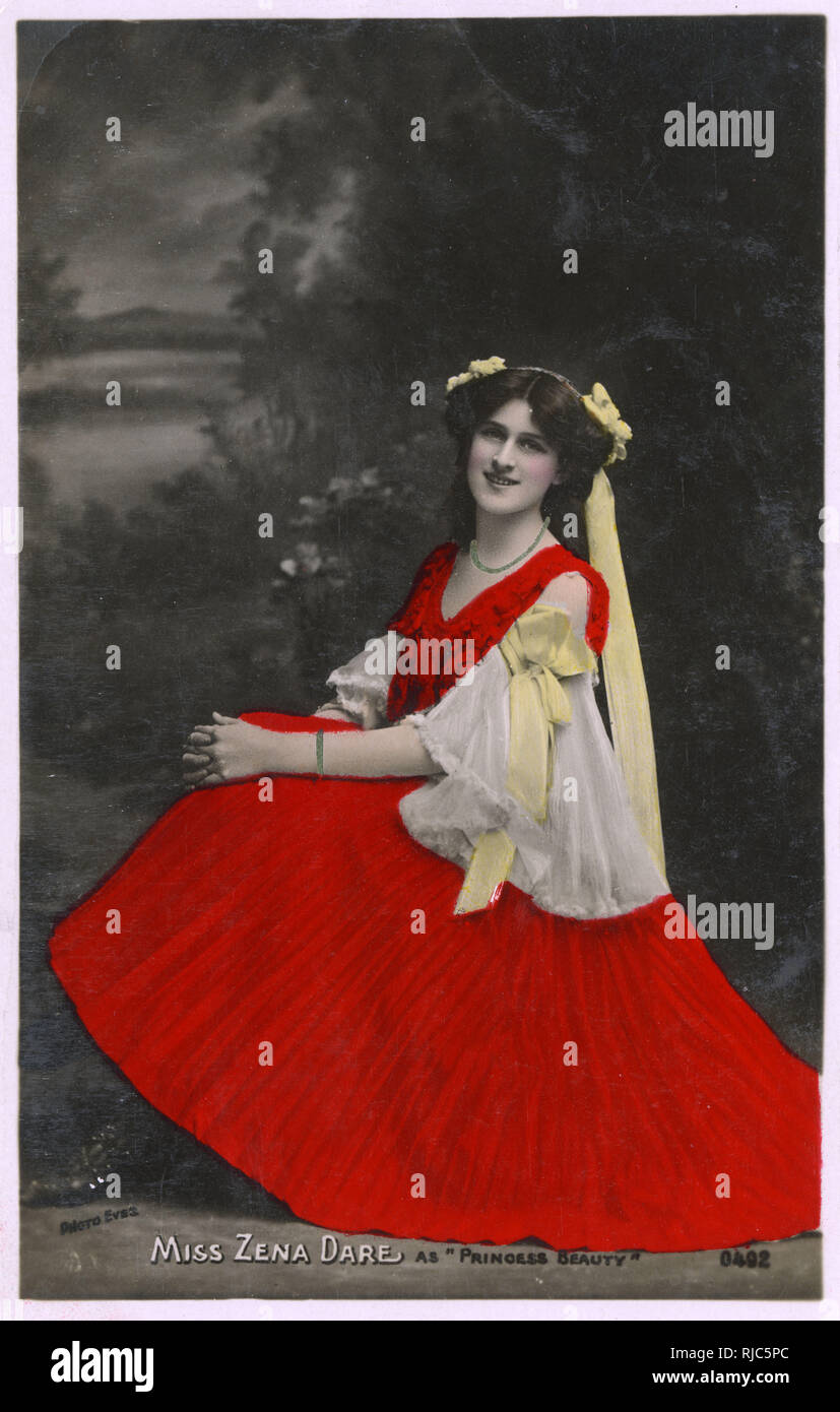 Actress stage red hi-res stock photography and images - Alamy