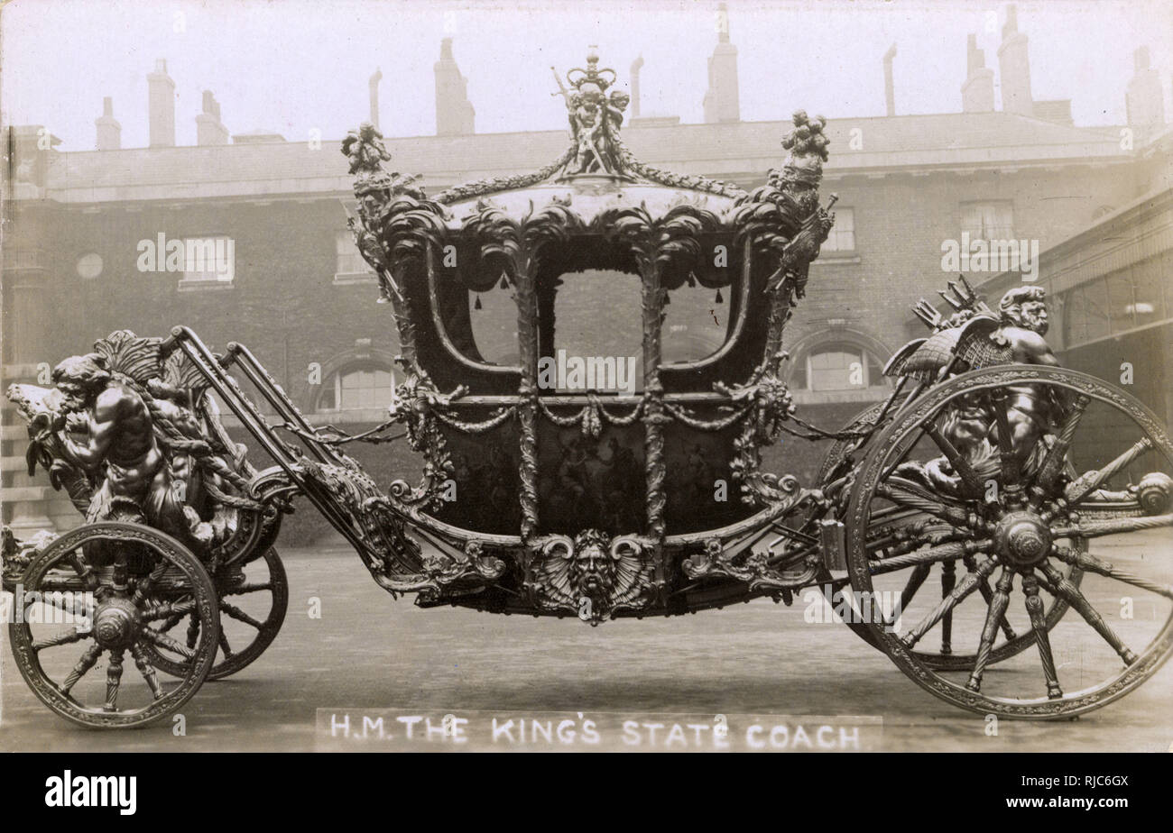 The British Royal Family's Golden State Coach Stock Photo - Alamy