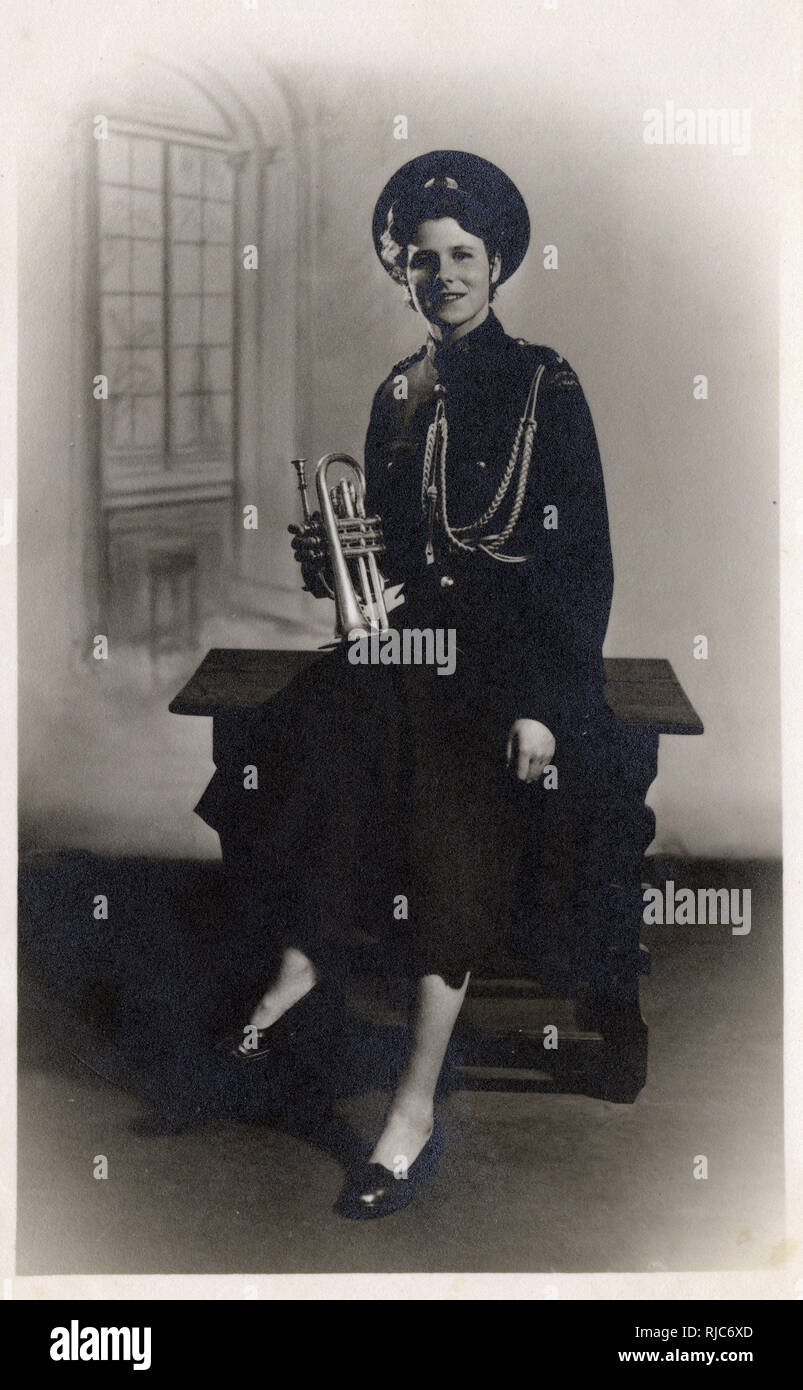 Bugler uniform hi-res stock photography and images - Alamy