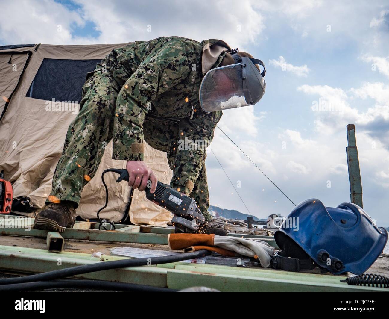 U.S. Navy Chief Steelworker Jesse Hamblin, assigned to Underwater ...