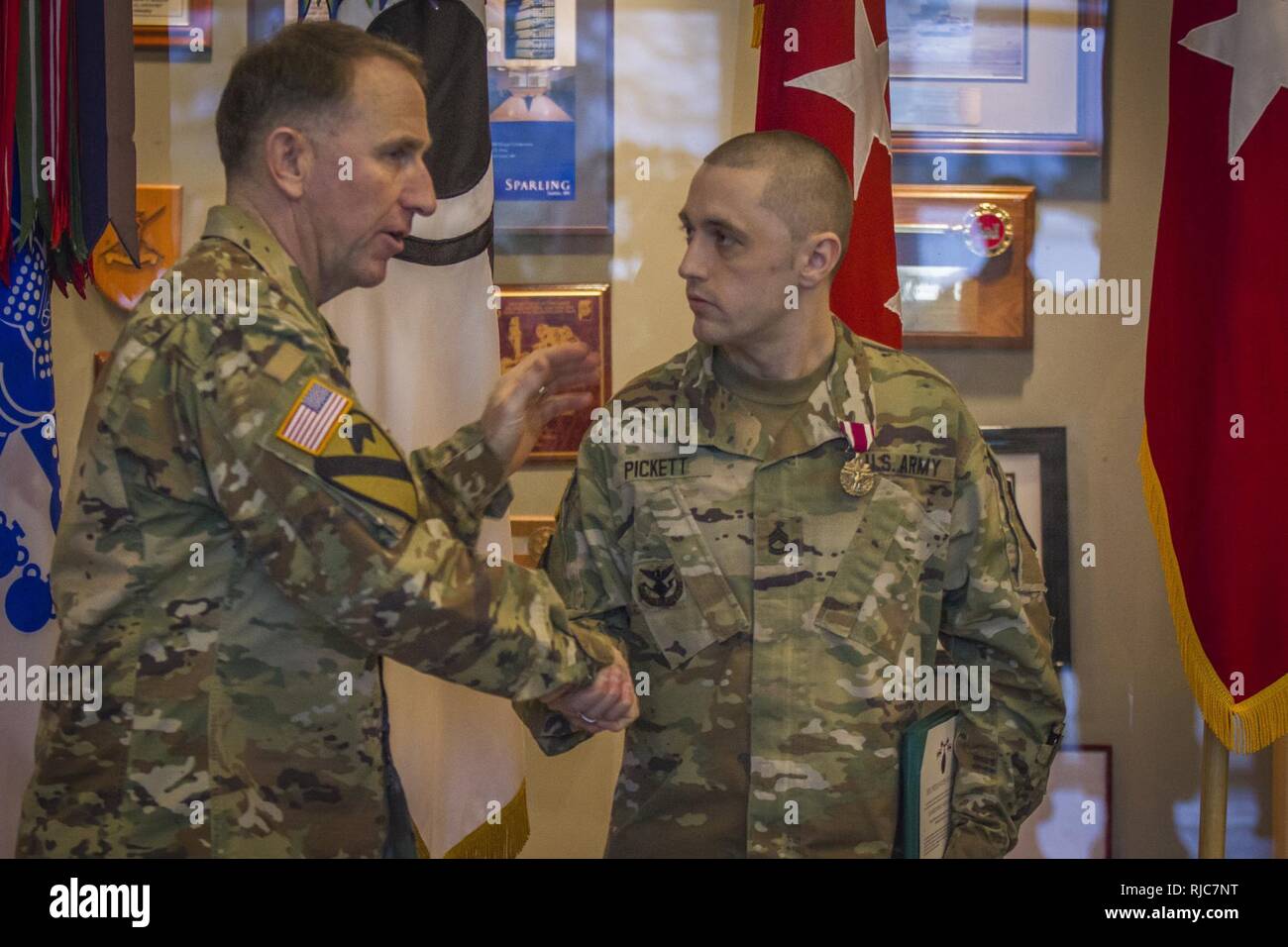 504th military police battalion hi-res stock photography and images - Alamy