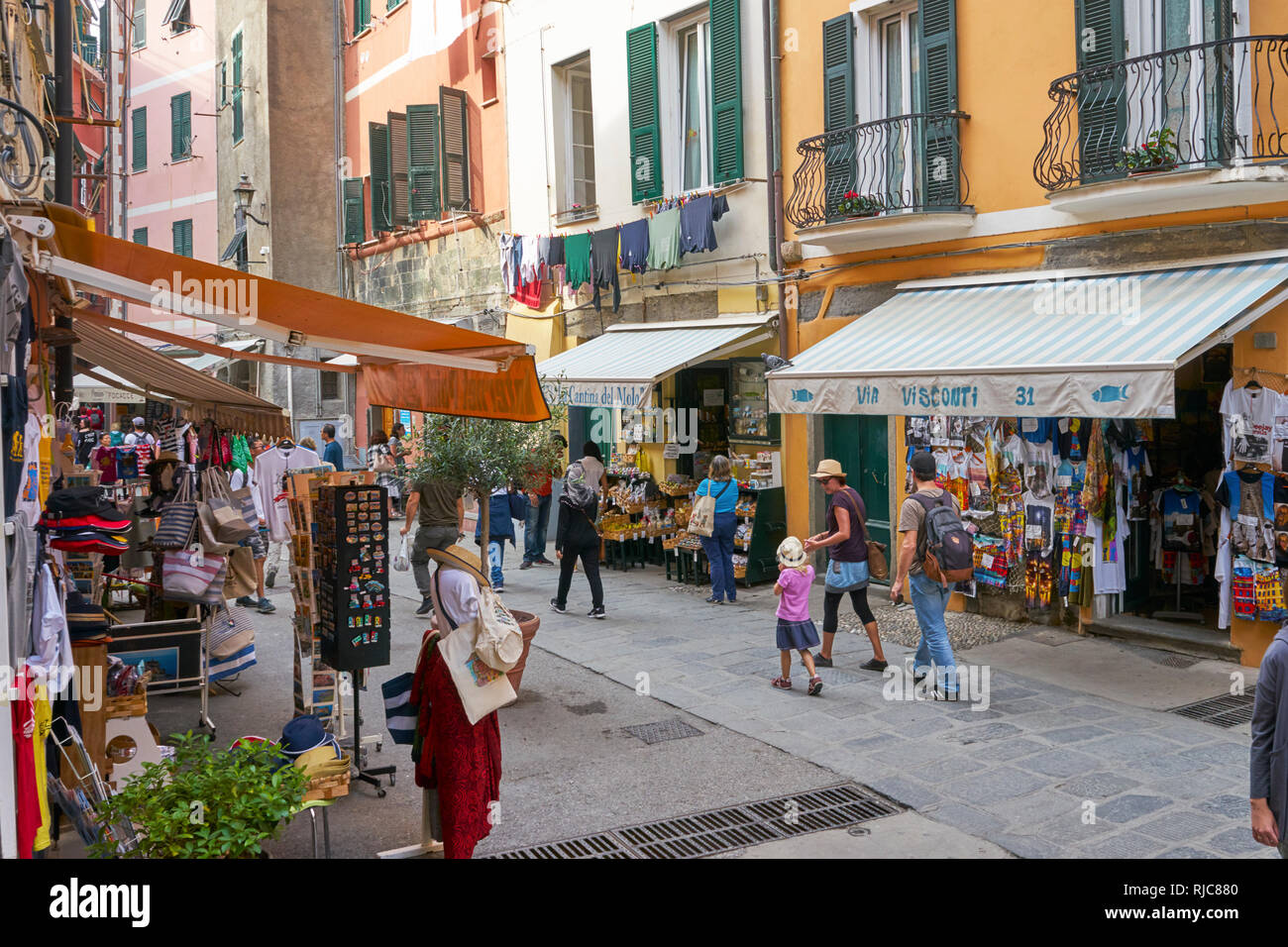Street vernazza shops cinque terre hi-res stock photography and images ...