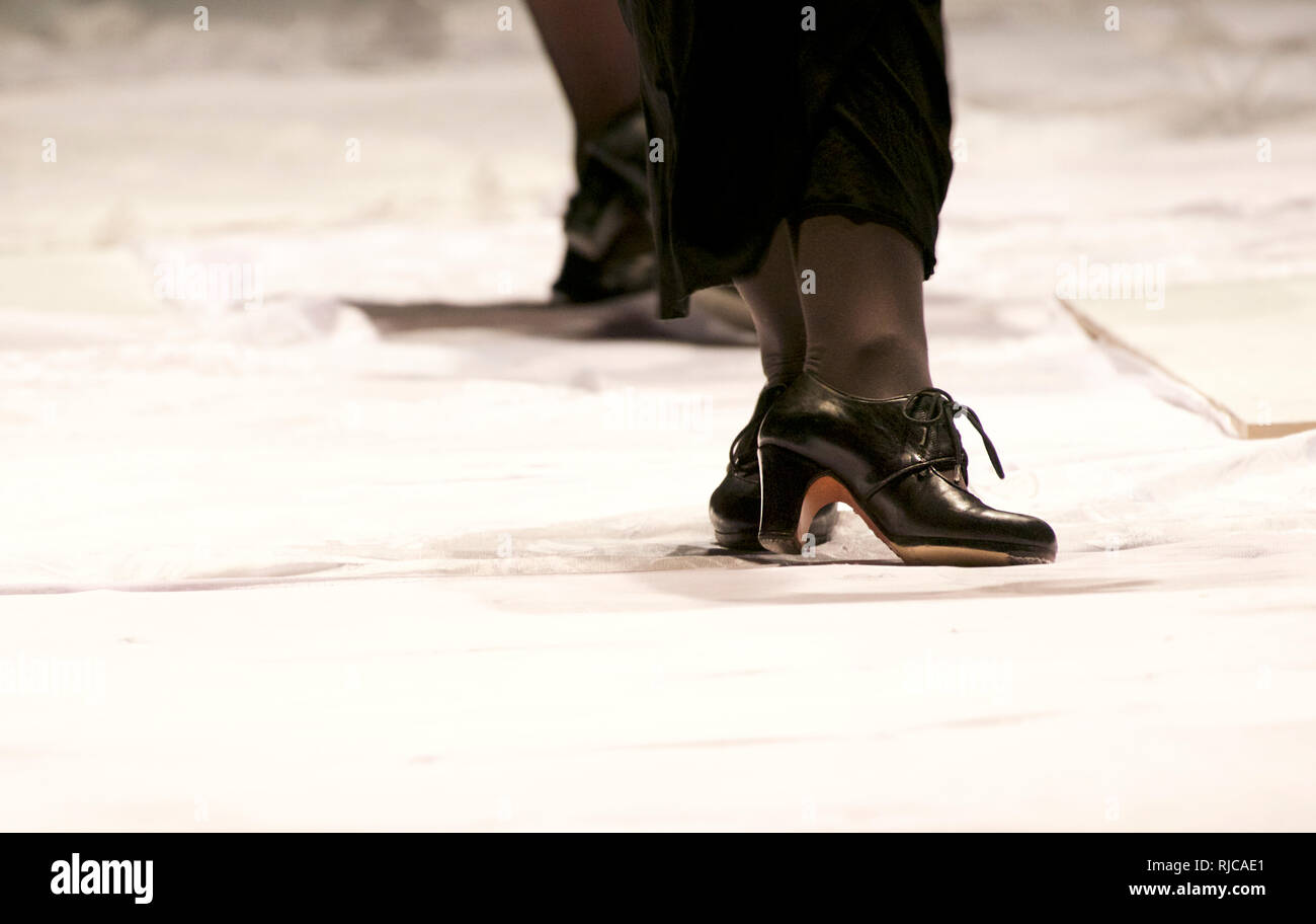 Dancers legs hi-res stock photography and images - Alamy