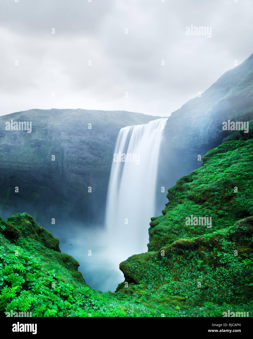 Famous Skogafoss waterfall on Skoga river, Iceland Stock Photo - Alamy